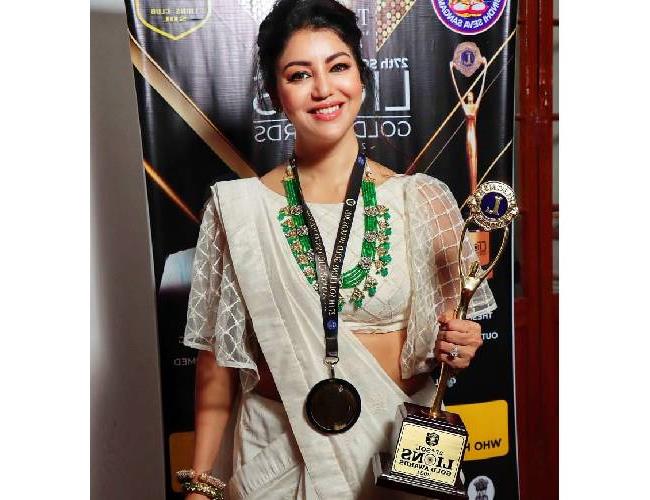 Actor and Social Media star, the stunning Debina Bonnerjee receives the ...