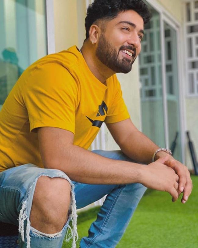 Jaani has some inspirational lines to motivate fans!