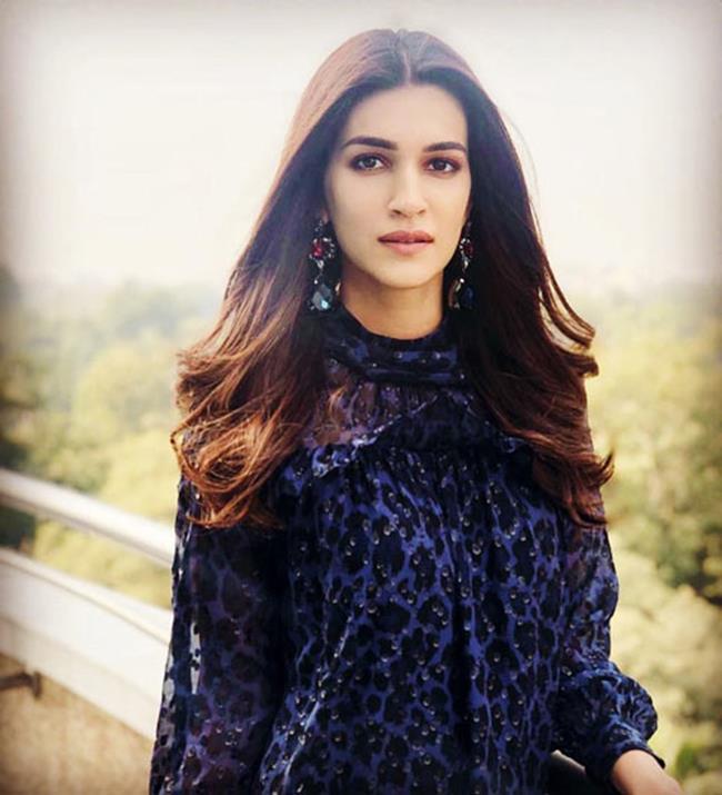 Kriti Sanon is back to the sets as lockdown eases, is shooting for this ...