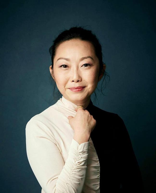 Lulu Wang to Direct English-Language Remake of Hirokazu Kore-eda Drama ...