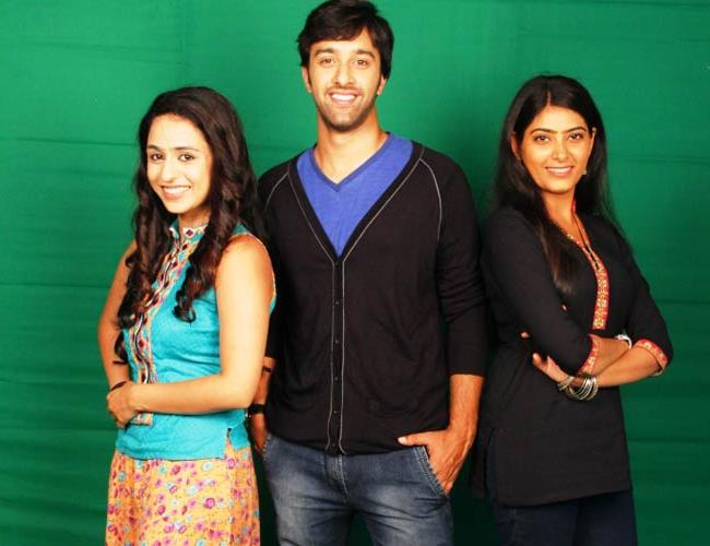 TV actress Rajshri visits Big B's ancestral home