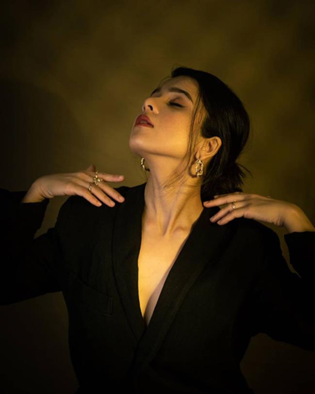 Rashmi Agdekar can effortlessly give anyone complex with her bold and ...