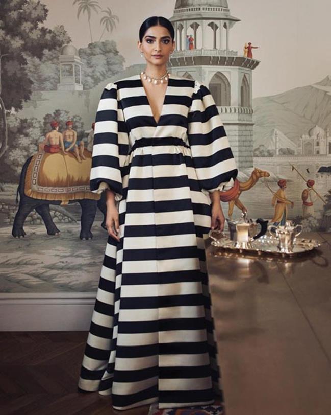 Sonam Kapoor Ahuja looks awe inspiring and elegant in the Emilia ...