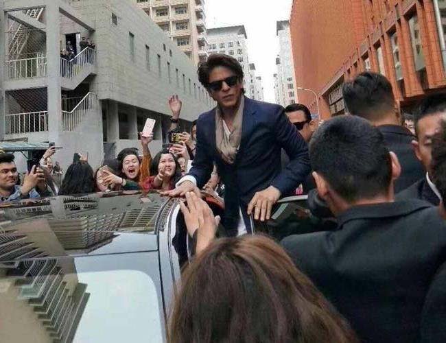 Shah Rukh Khan gets a heartening welcome in China