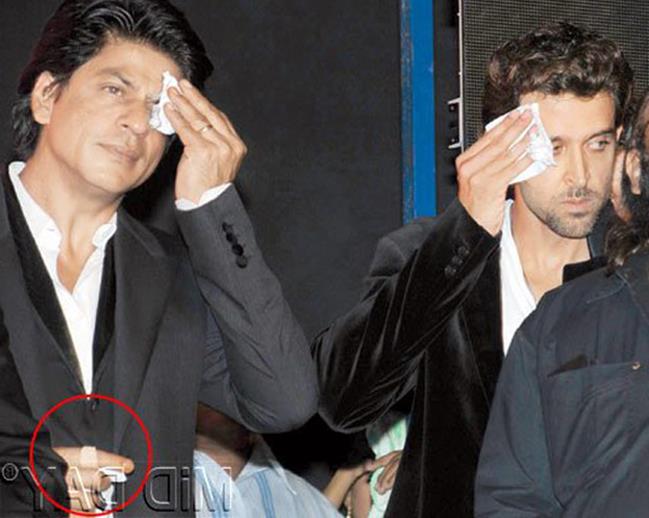 Hrithik approached SRK for a cigarette