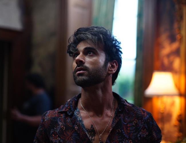Pulkit Samrat's BTS picture from Bejoy Nambiar’s Taish is sure to have ...
