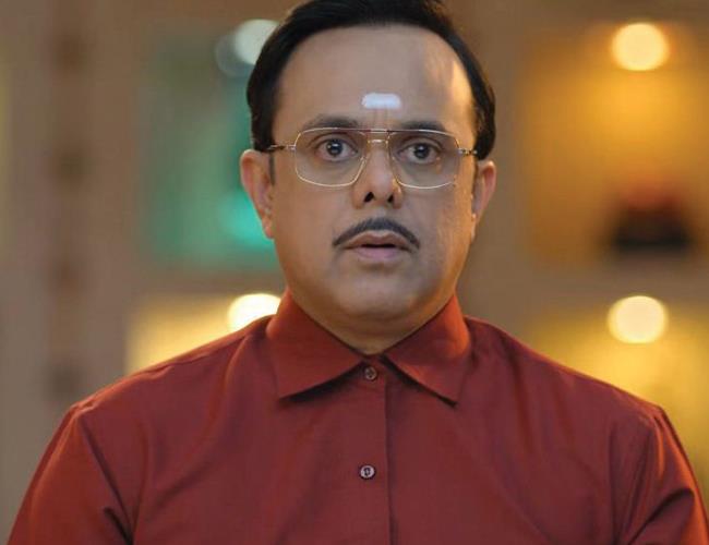 Rajesh Wagle takes on a new identity in Sony SAB's 'Wagle Ki Duniya' as ...