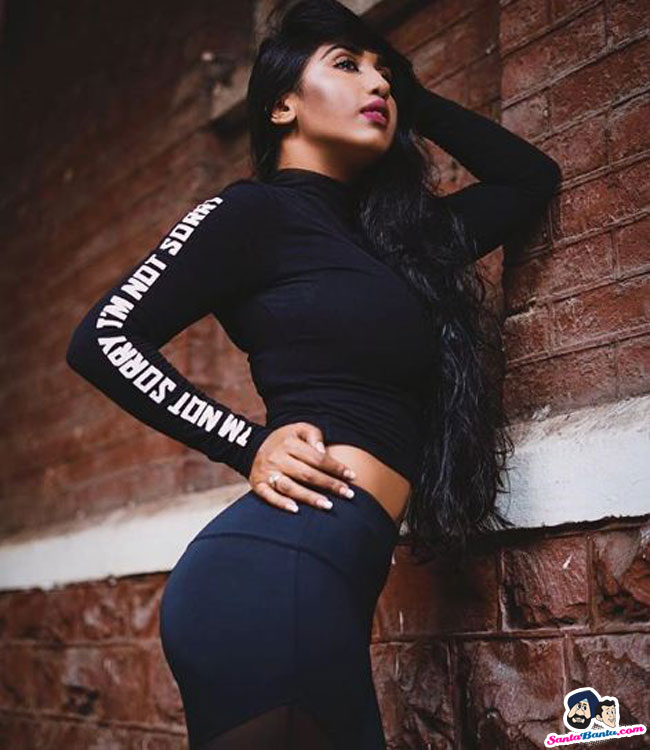 Scarlett Rose Image Gallery Picture # 61513