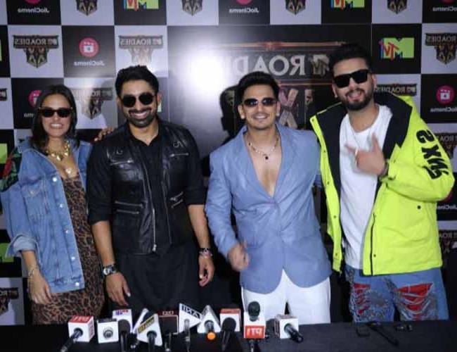 MTV Roadies Double Cross host Rannvijay and Gang Leaders Neha, Rhea ...