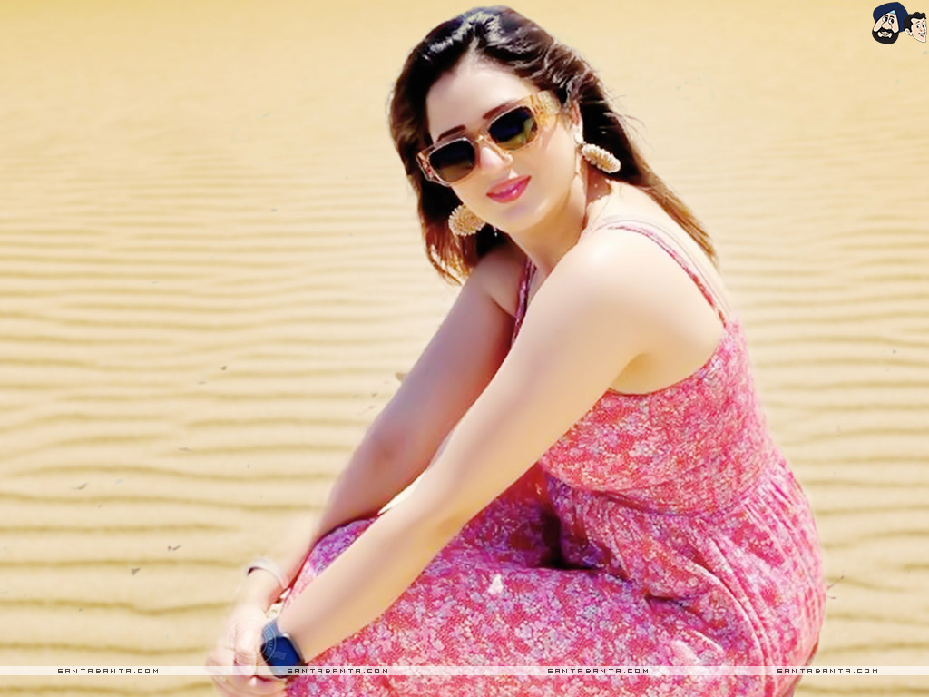 SantaBanta Wallpapers Isha Rikhi