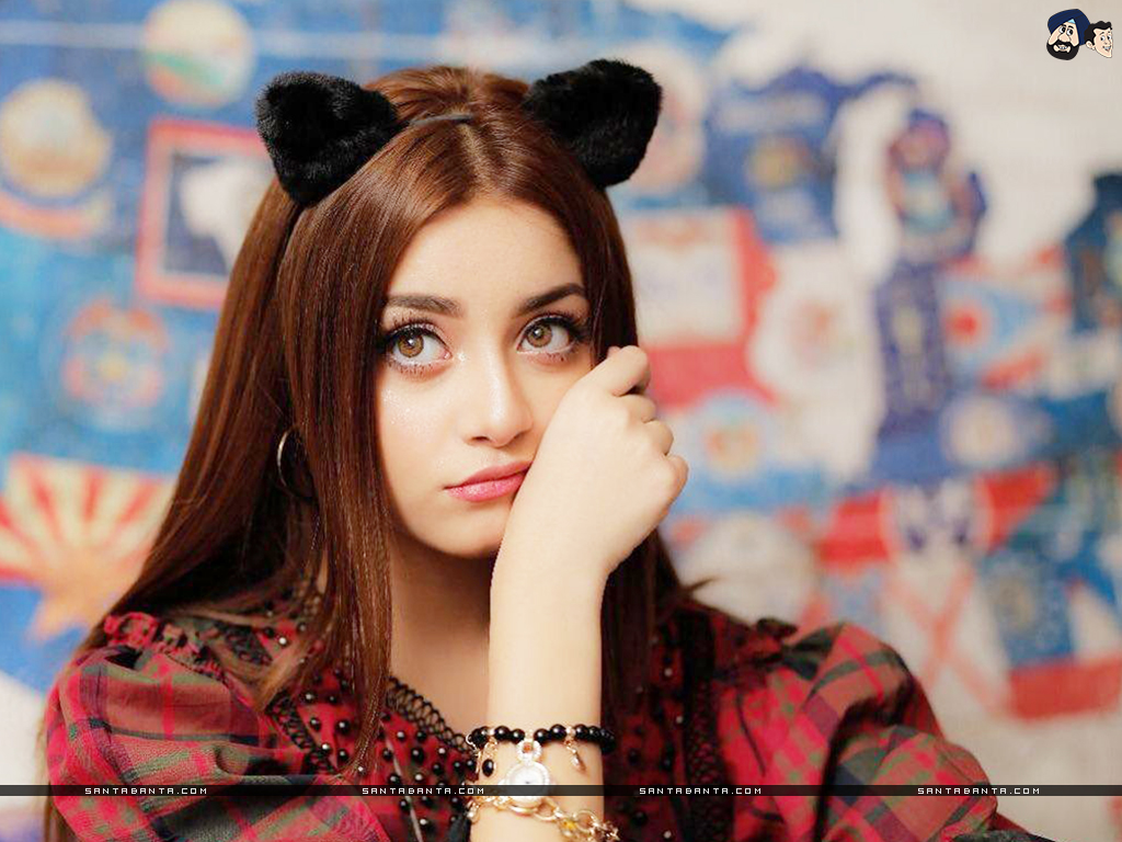 SantaBanta Wallpapers Alizeh Shah